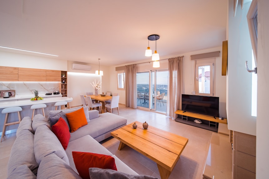 Aloni 3 Bedroom Sea View Villa, Sleeps 7 Persons - Chersonissos