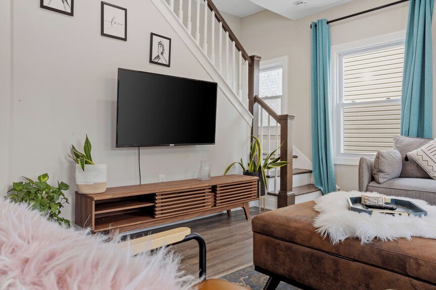 Beautifully Renovated 6br/2.5ba 2 Blocks To Beach - Atlantic City, NJ