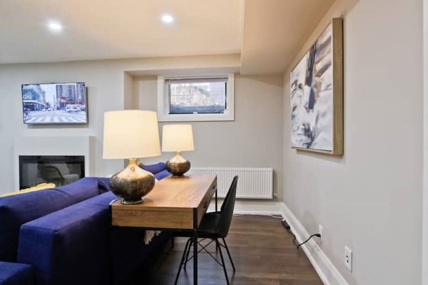 Stylish Suite With A Hint Of Character - Mississauga