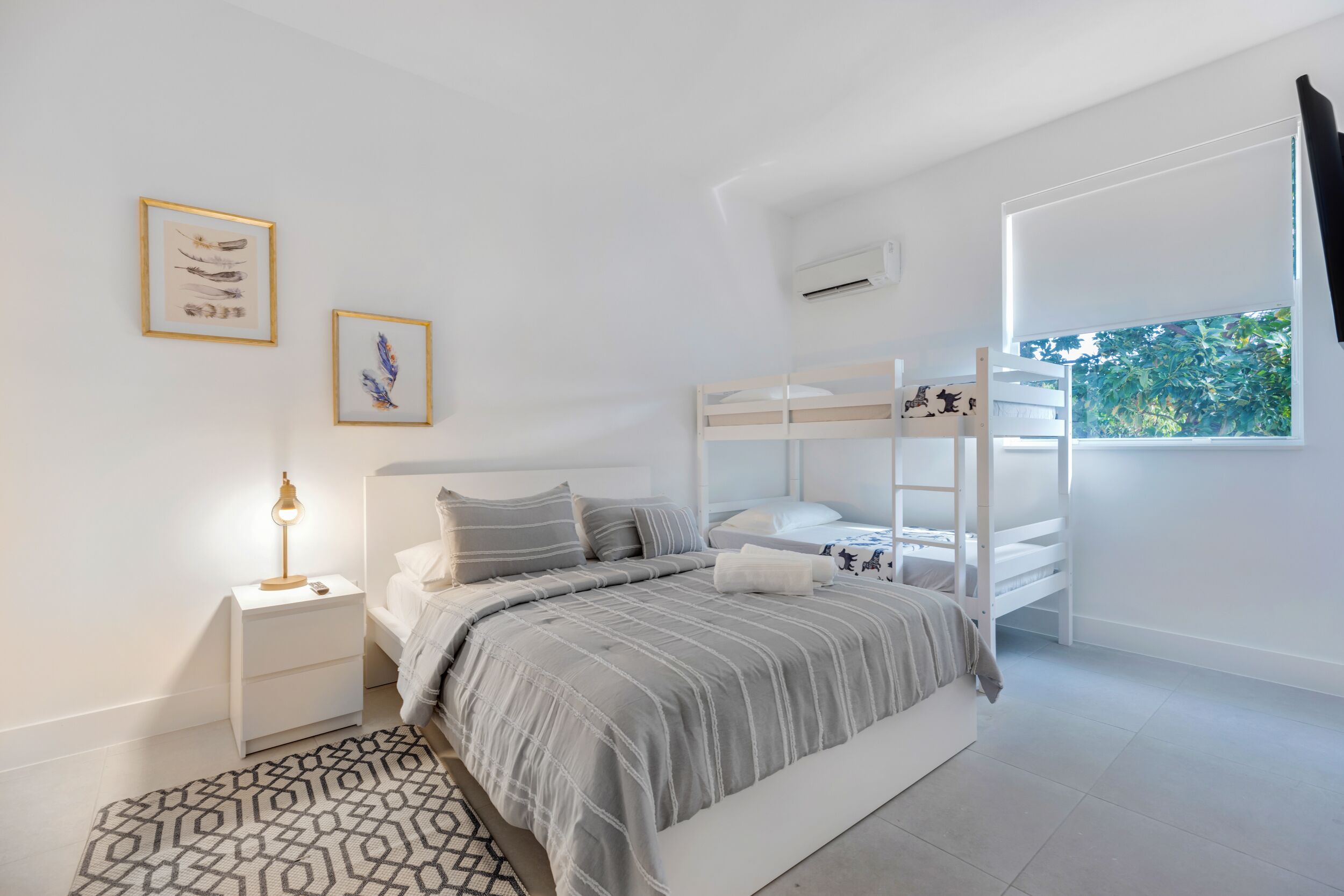 Up To 16 Guests! Modern House Near Wynwood - South Miami, FL