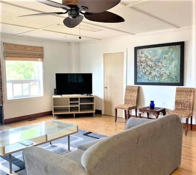 Lakehouse Chalet On Sky Lake, 5 Bed, Majestic Sunsets And Spacious Living - Ontario