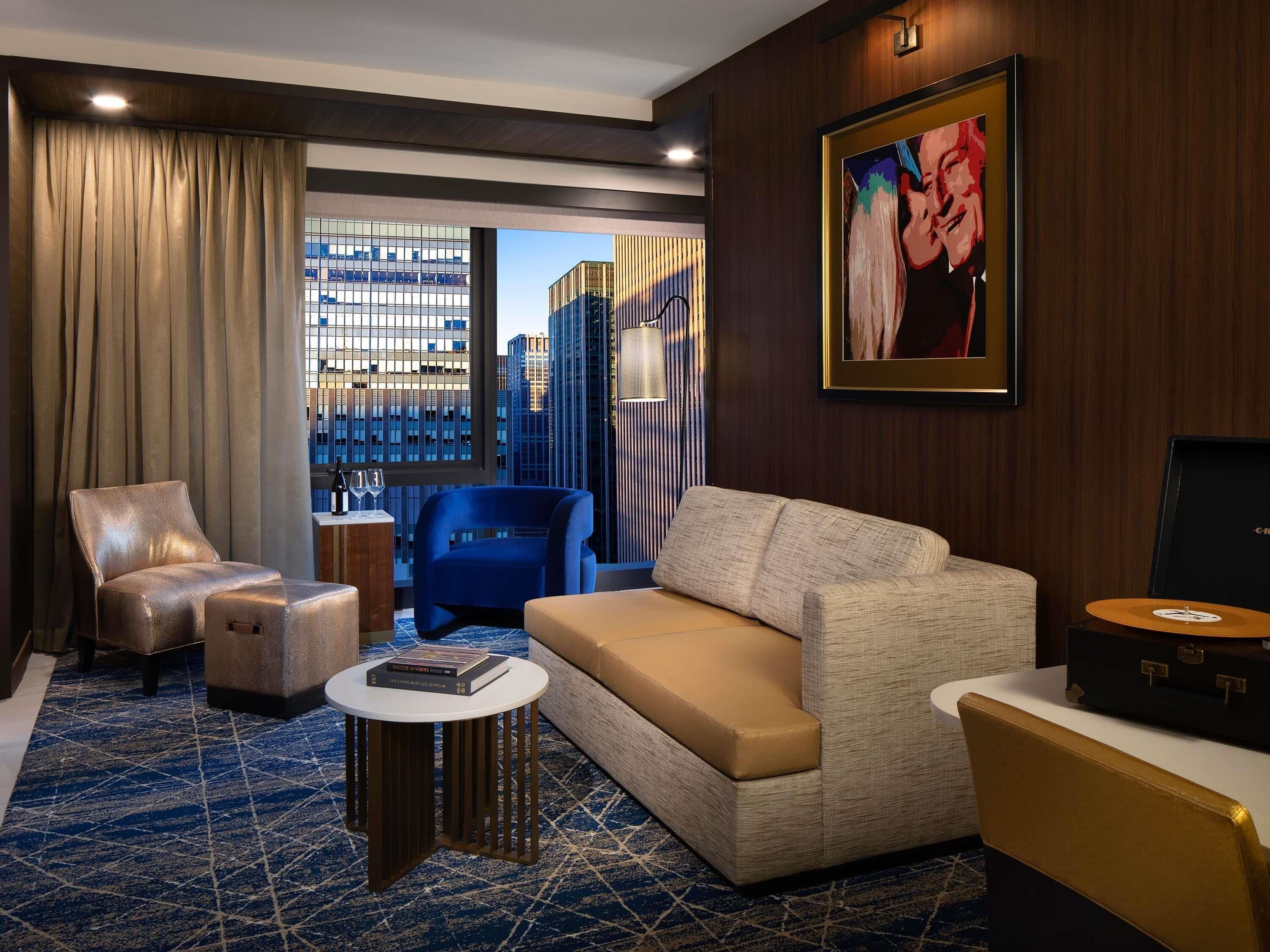 Suíte (Platinum) | Roupas de cama premium, frigobar, cofres nos quartos, escrivaninha