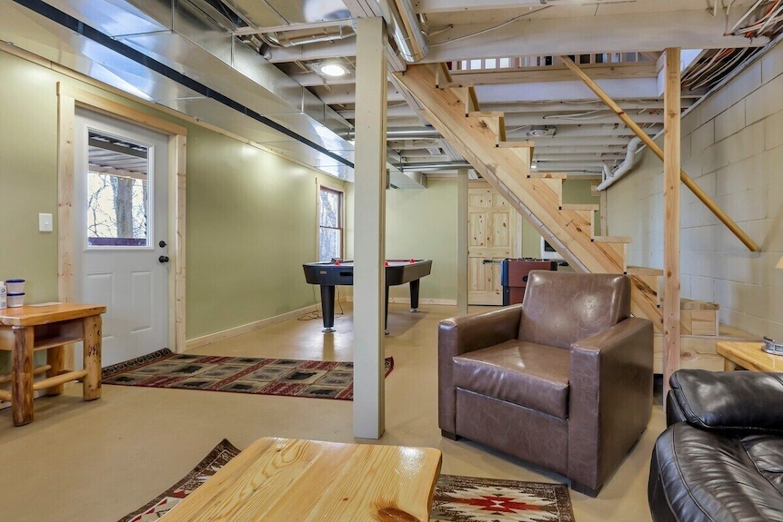 Cliff's Edge (Hocking Hills Area) - Ohio