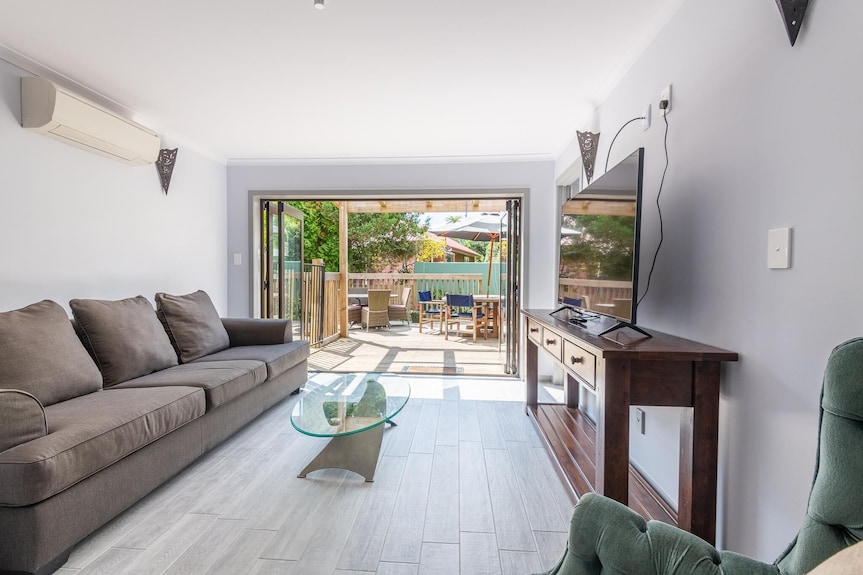 The Hiltons | Two Houses, One Site With Spa Pools - Rotorua