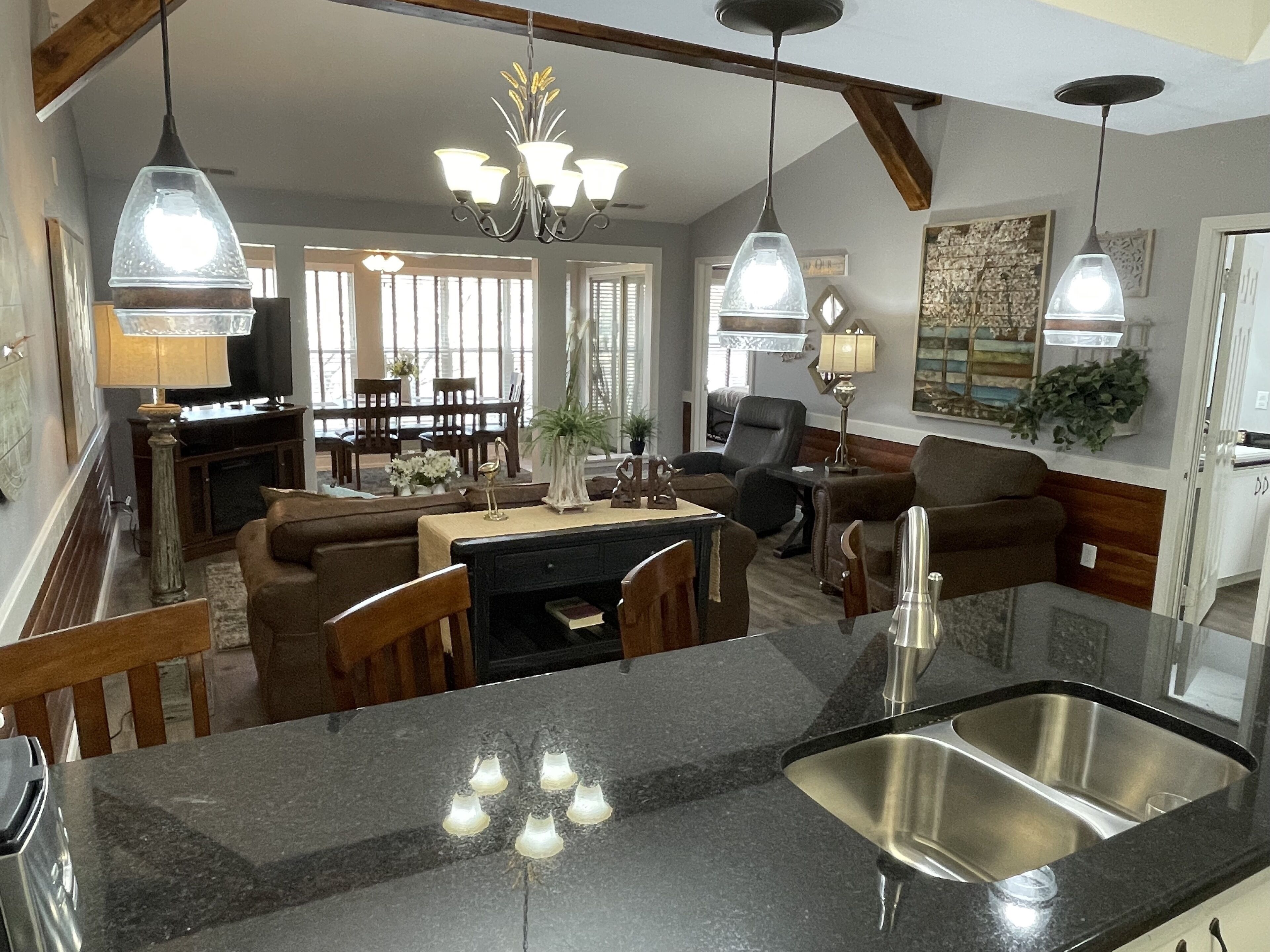 Higgins Hole In One Hideaway~great Location~outdoor Pool~close To Branson Fun - 布蘭森