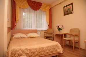 Quarto Duplo ou Twin Clássico | Wi-fi grátis, roupa de cama fornecida