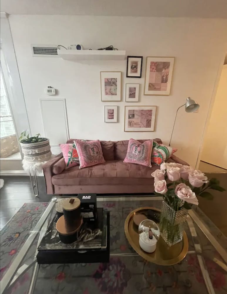 Condo Downtown Toronto, Parking (Kid/pet Friendly) - Ontario