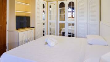 Apartamento conforto | 3 quartos, ferros/tábuas de passar roupa, Wi-Fi de cortesia