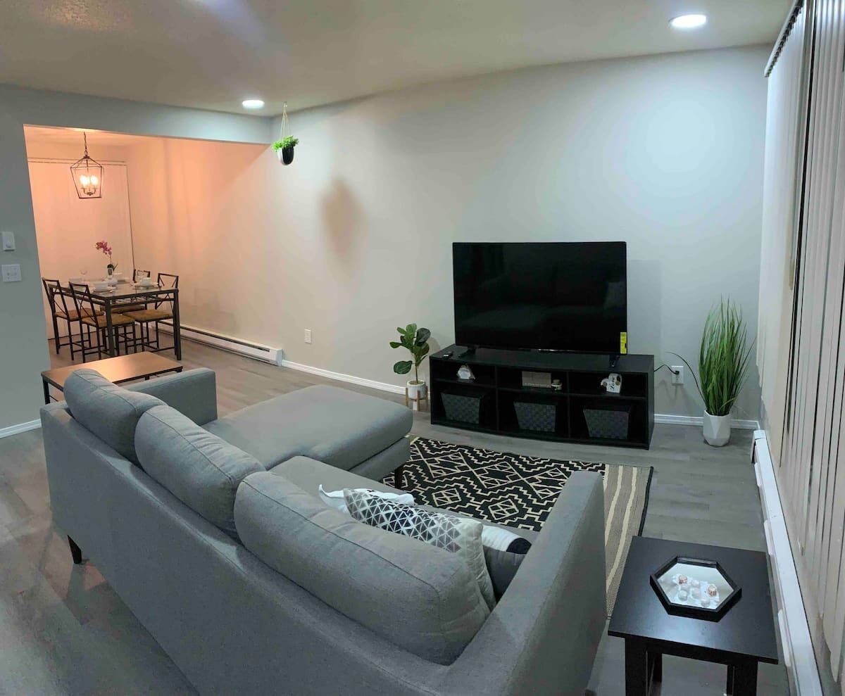 Great Location 2bd/1bth Unit W/ Pvt Backyard - Tacoma, WA