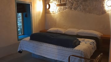 Ferro/tábua de engomar, Wi-fi grátis, roupa de cama fornecida