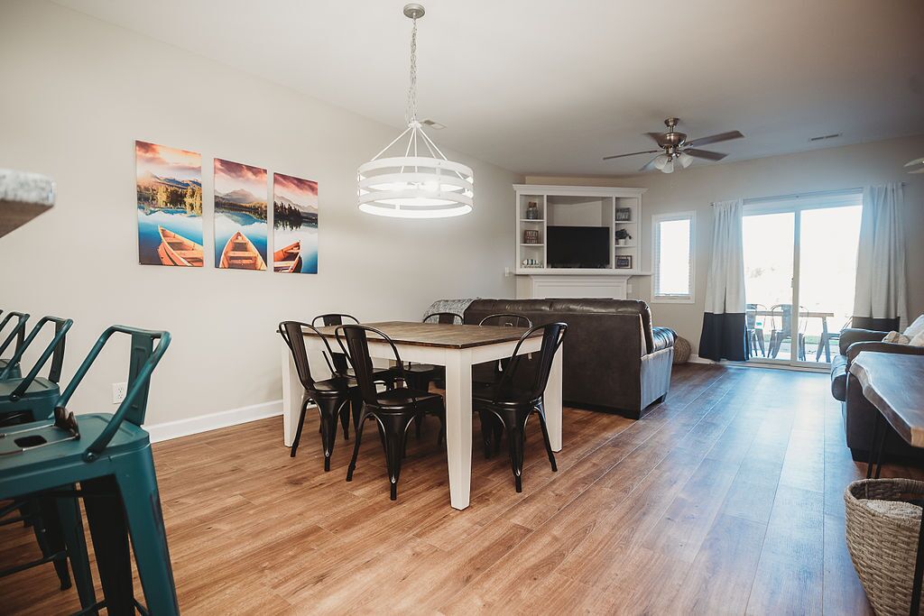 Lake, Views And Amenities Galore! - Smith Mountain Lake, VA