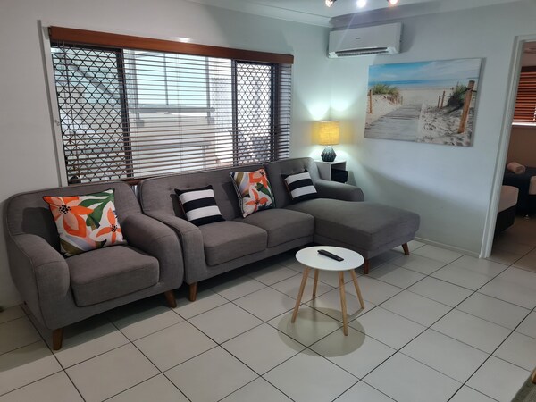 Cranbourne Court Beach Side Apartments - Maroochydore