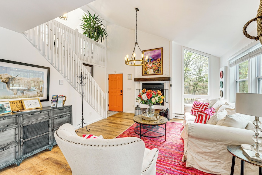 Deck, Fire Pit & Pool Access At Poconos Retreat! - Pocono Mountains, PA