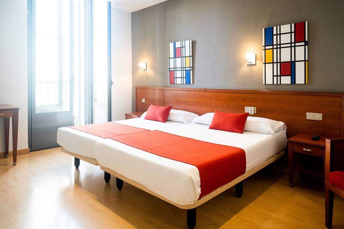 Cofre com capacidade para portátil, secretária