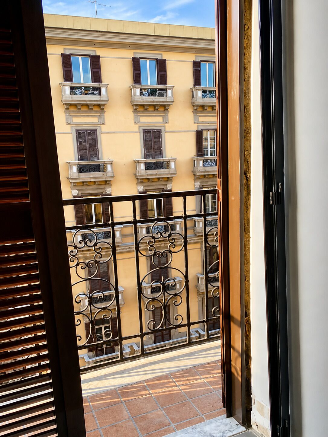Quarto luxo, para não fumantes, vista para a cidade | Vista da sacada