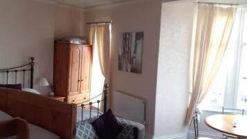 Quarto família (Room 8) | Roupas de cama antialérgicas, ferros/tábuas de passar roupa