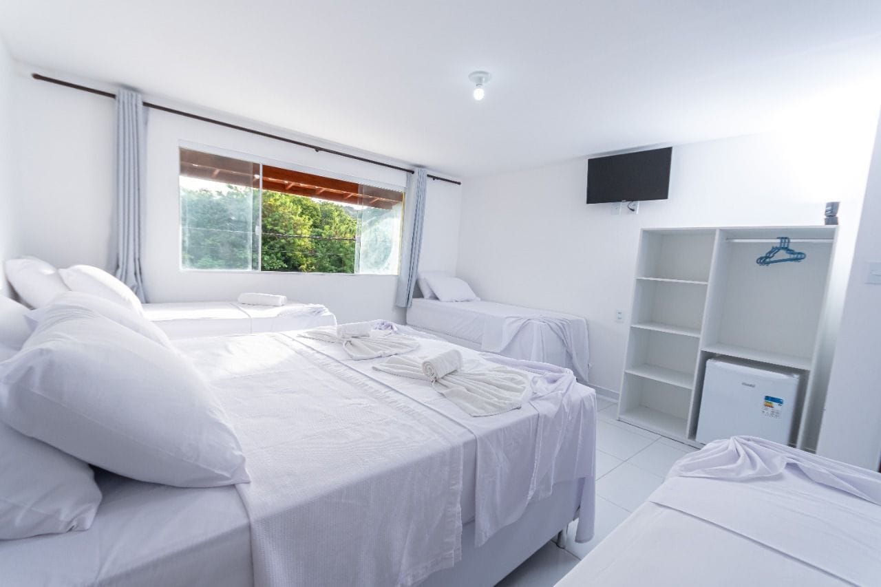 Quarto Familiar | Minibar, secretária, ferro/tábua de engomar, Wi-fi grátis 