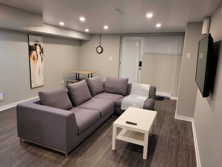 Cosy & Quiet Apartment Near Montreal/south Shore Citq #309764 - Longueuil