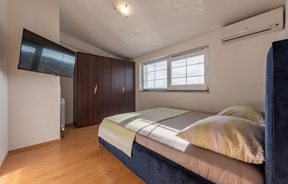 2 Bedroom Awesome Apartment In Zadar - Zadar