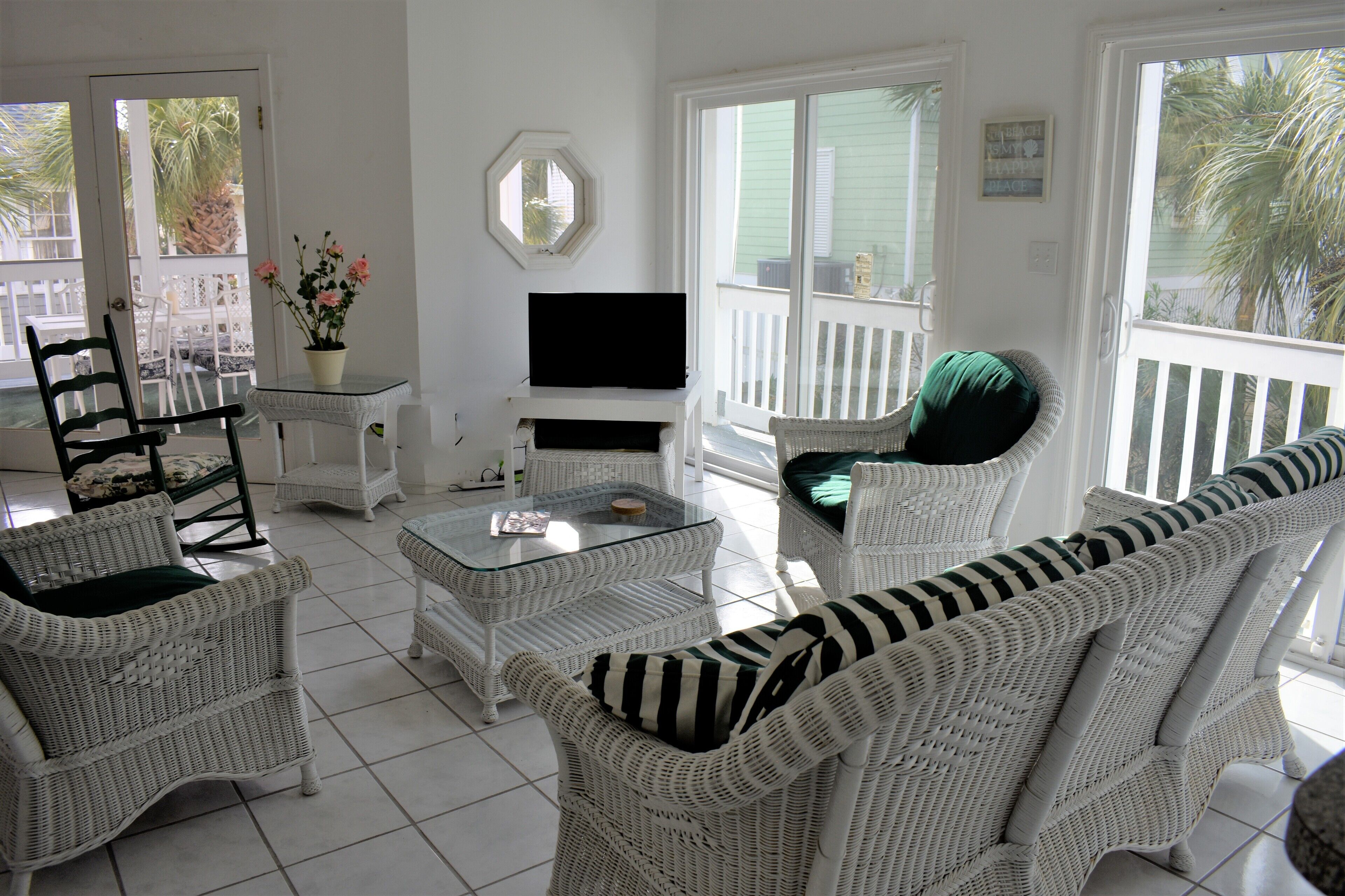 Steps 2 Beach Ocean-view Balcony Sunroom Parking - Tybee Island