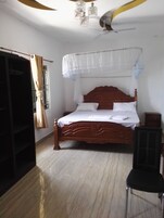 Roupa de cama fornecida 