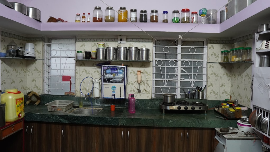 Stay With Music Artist Rame In 1bhk Home - Swanstays - アフマダーバード