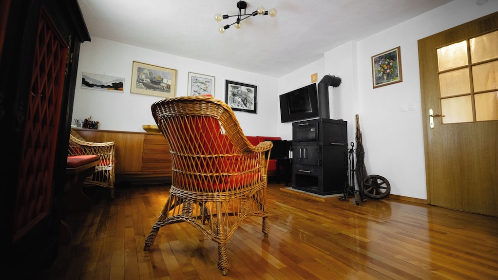 A Place Where You Can Relax In Hot Tub And Enjoy The Beautiful Natur - Planica