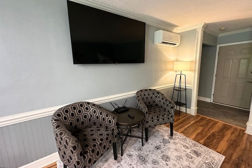 Apple Valley 09 At Rumbling Bald - Lake Lure, NC