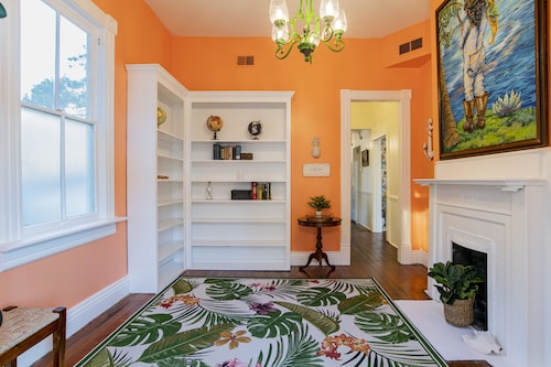 Private Pool, Minutes To Beaches & Downtown Pensacola, Lots Of Parking Space - Pensacola