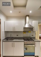 Apartamento, 2 quartos | Cozinha privada | Chaleira elétrica, talheres/pratos/utensílios de cozinha