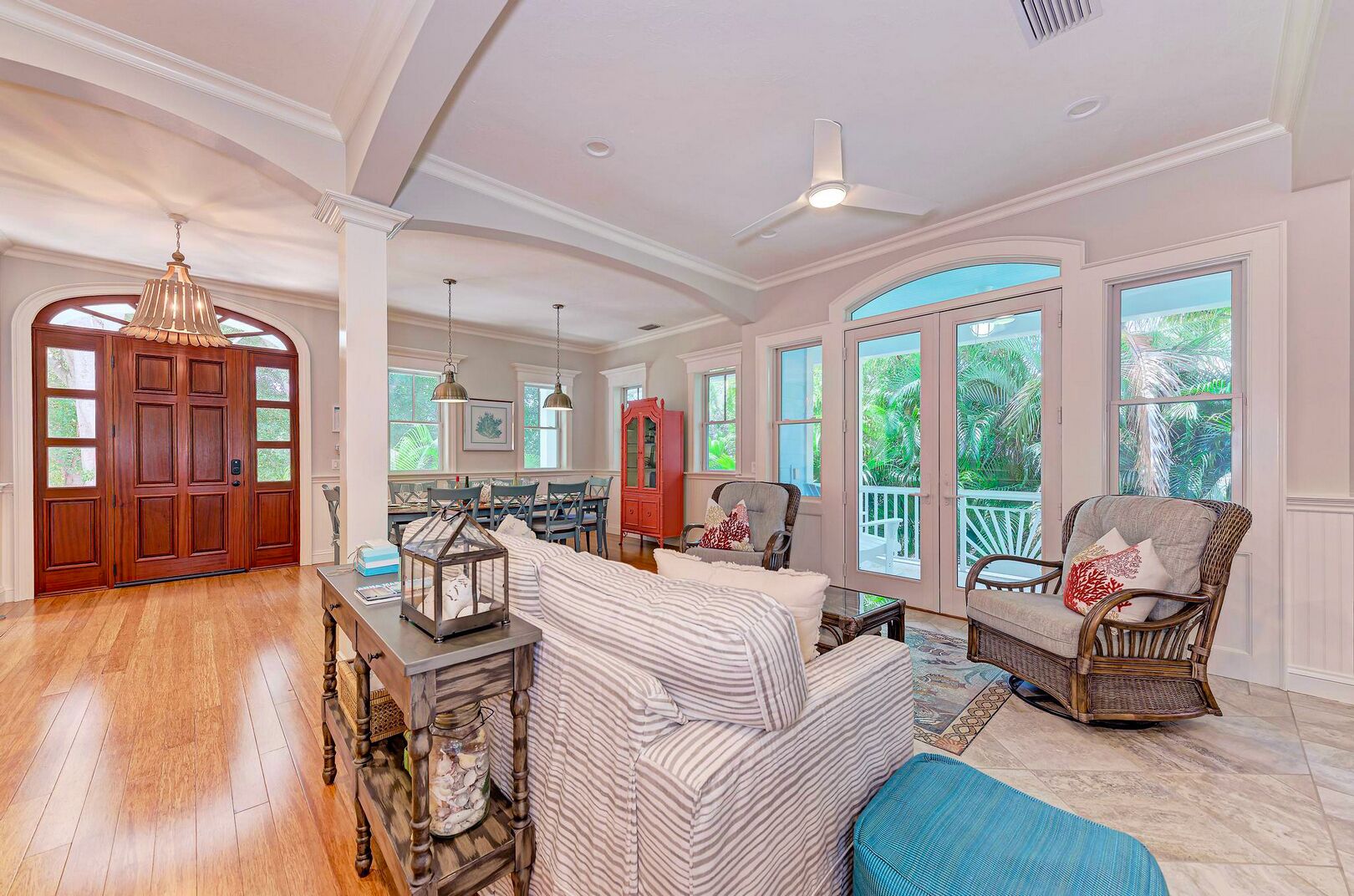 Banyan Beach: Steps To Beach, Pool, Game Room, Putting Green By Anna Maria Life Vacation Rentals - Holmes Beach, FL