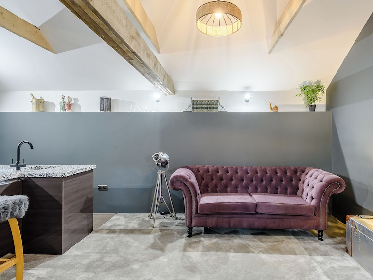 1 Bedroom Accommodation In Clacton-on-sea - Essex