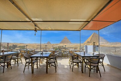 Mamlouk Pyramids Hotel