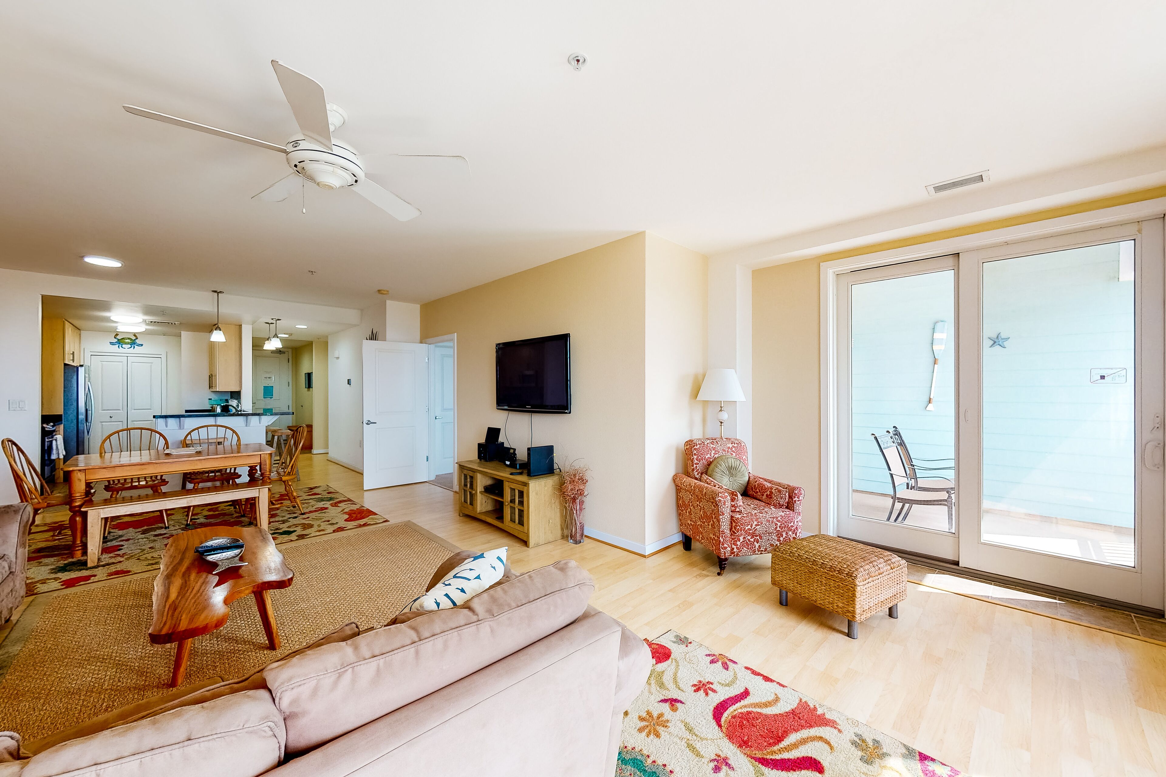 Stunning Bay-view Condo With Free Wifi, Grills, Pool, Gym & Balcony - Sandbridge Beach, VA