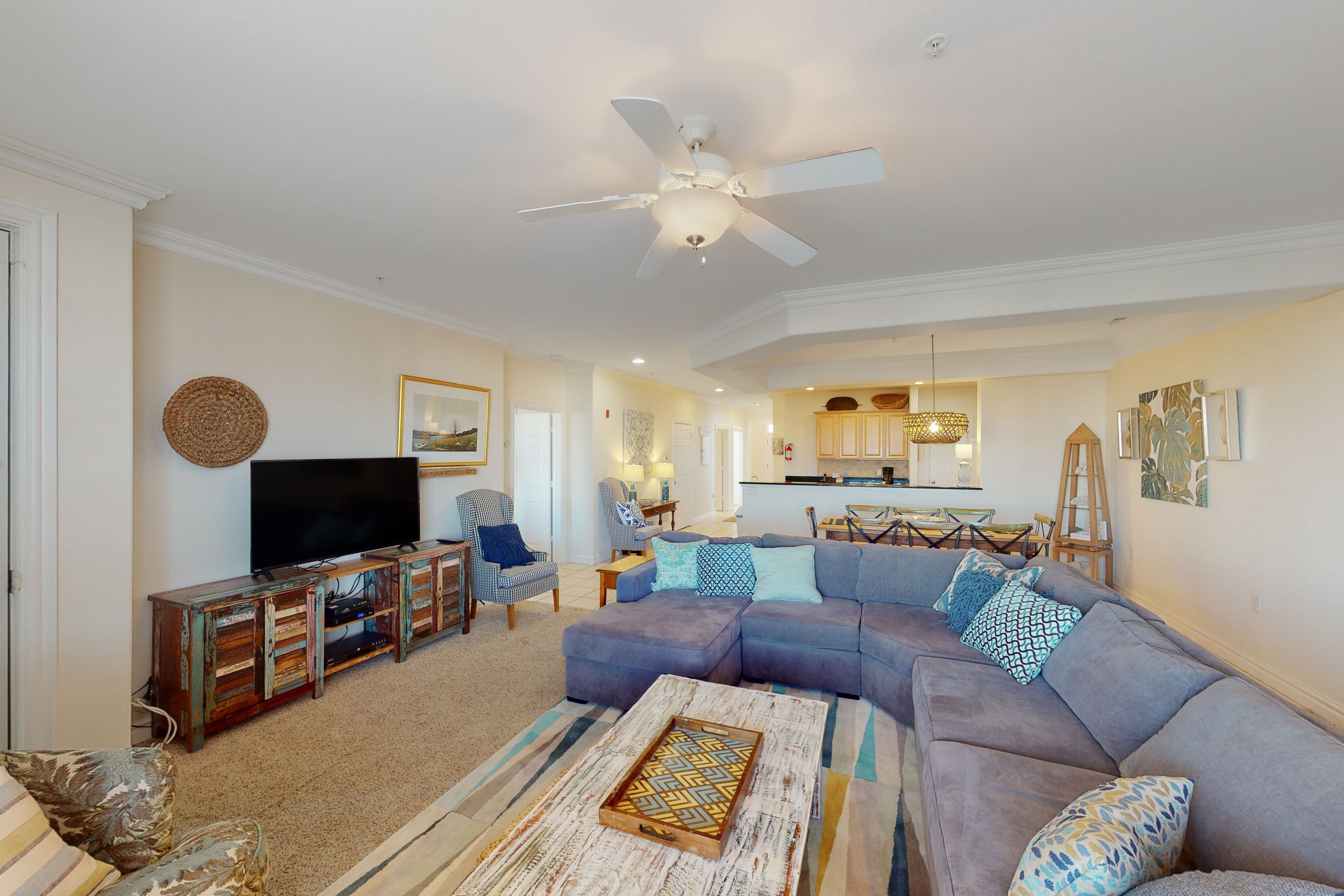 Newly Renovated Condo In Oceanfront Building With Pool & Outdoor Showers - Virginia Beach, VA