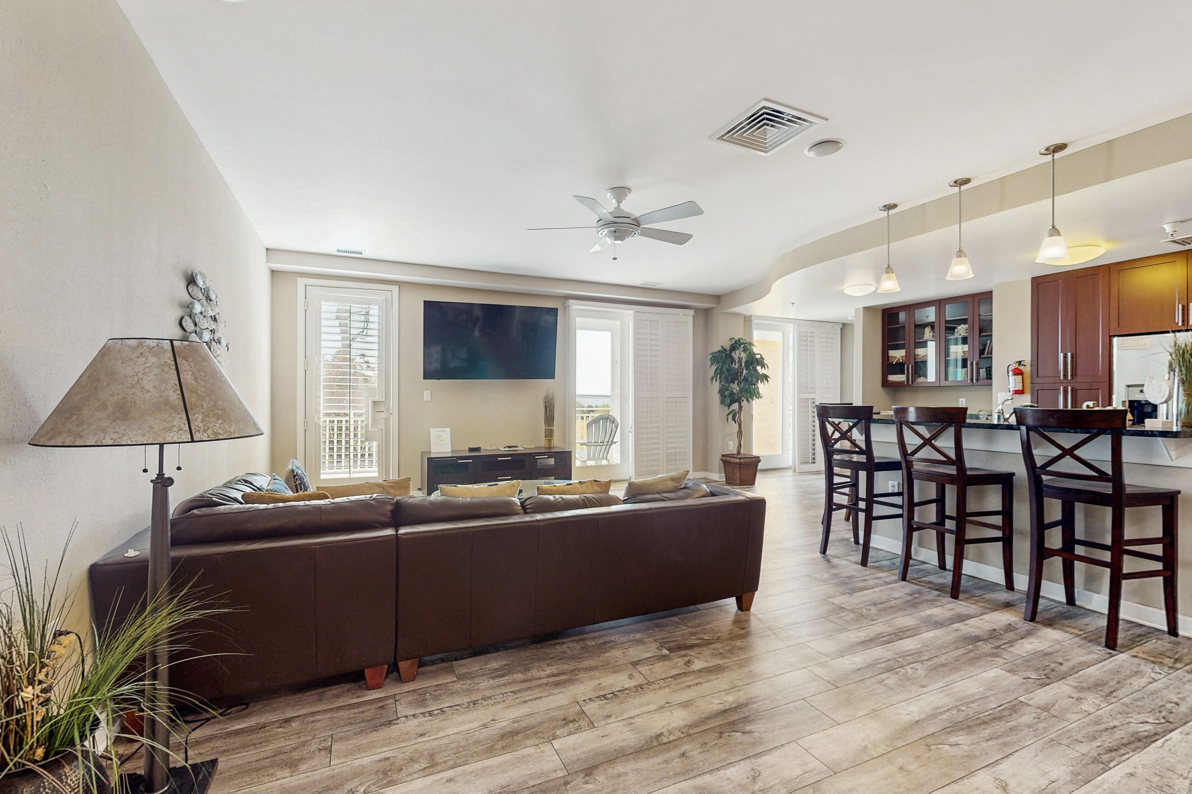 Bayside Condo Off The Pool With Amazing Sunset View & Gym - Sandbridge Beach, VA