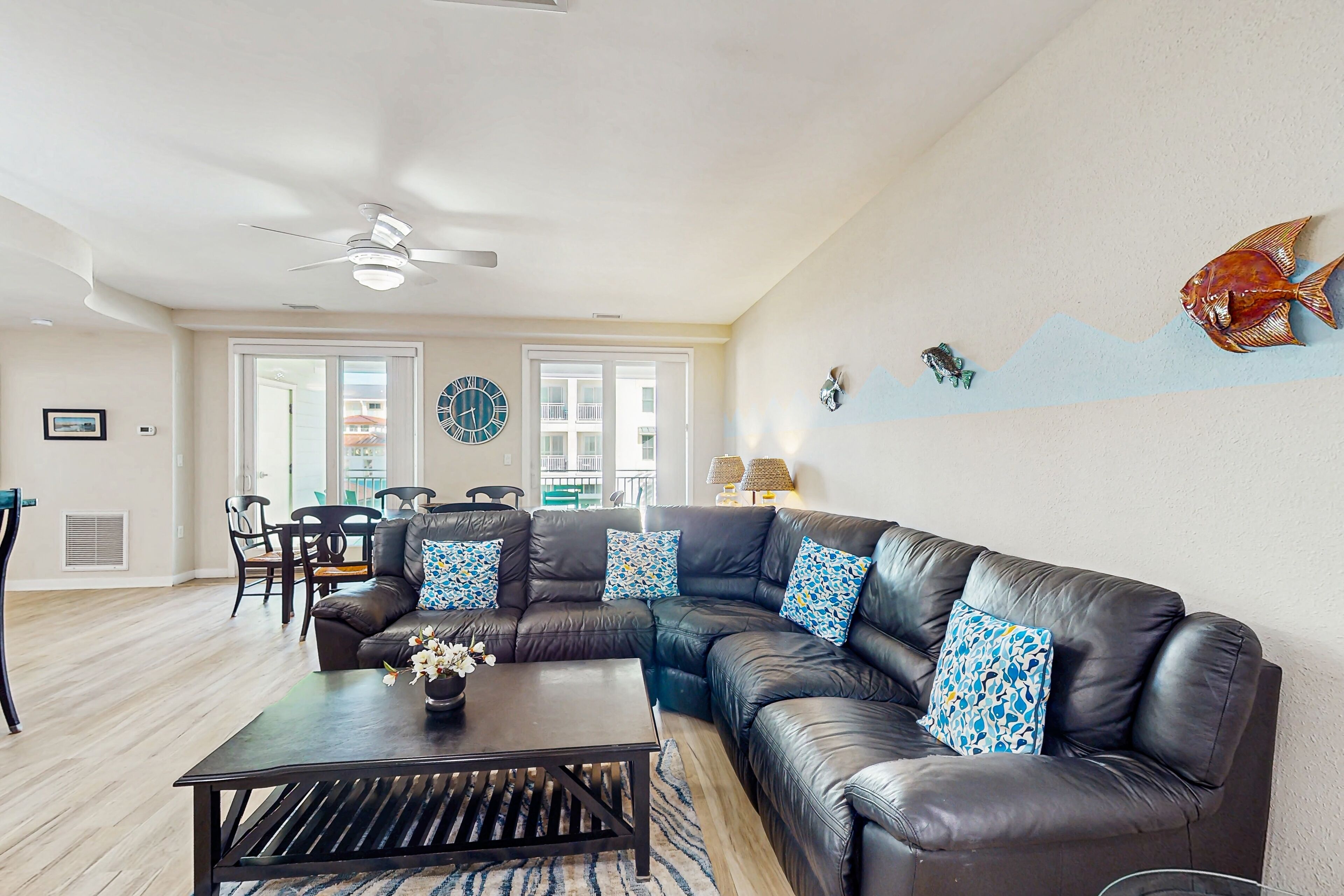 Oceanfront Condo With Back Bay Views, Central Ac, & Pools - Snowbird-friendly - Virginia Beach, VA