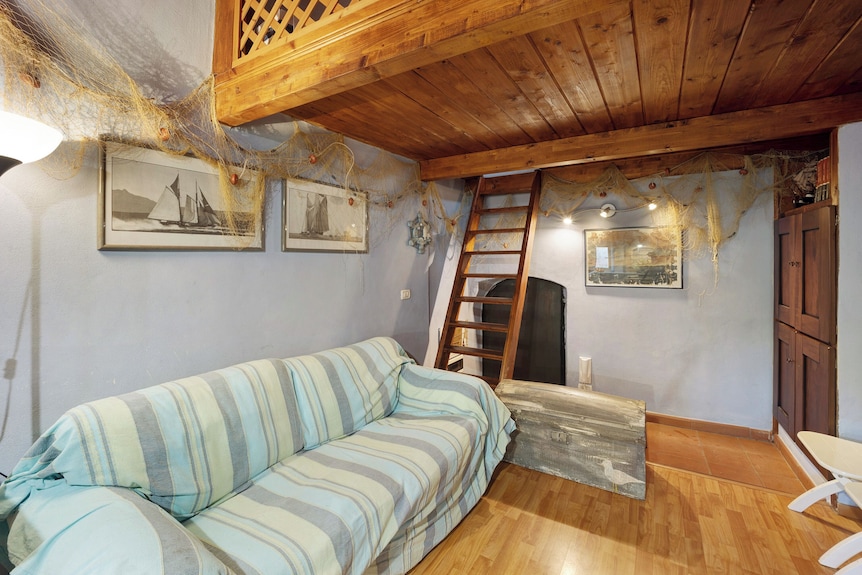 Apartment "Mansarda Dei Pescatori" Near Harbour - İmperia, İtalya