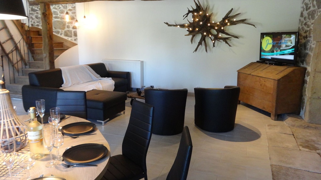 Gite4*au Coeur De L'auvergne Avec Balneo Et Sauna - Cantal