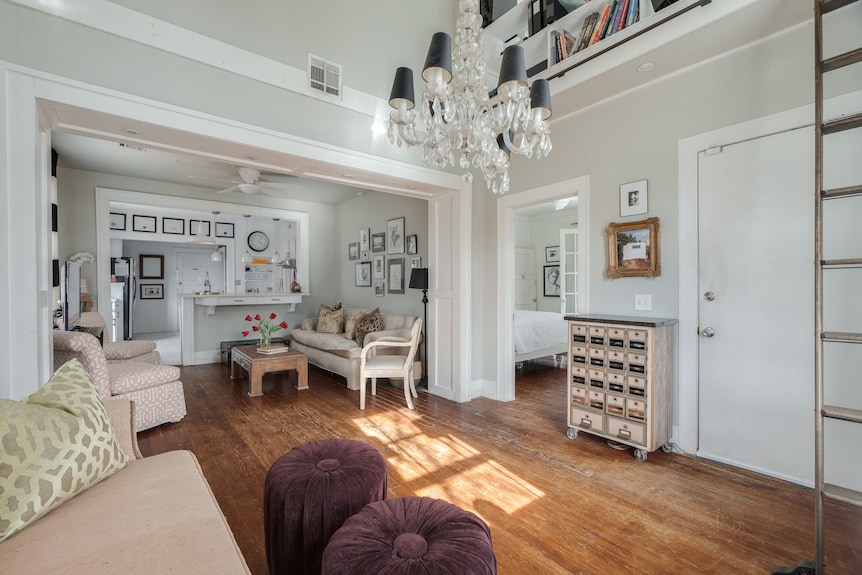 Historic Bungalow In Heart Of Okcs Best Districts - Deep Deuce - Oklahoma City