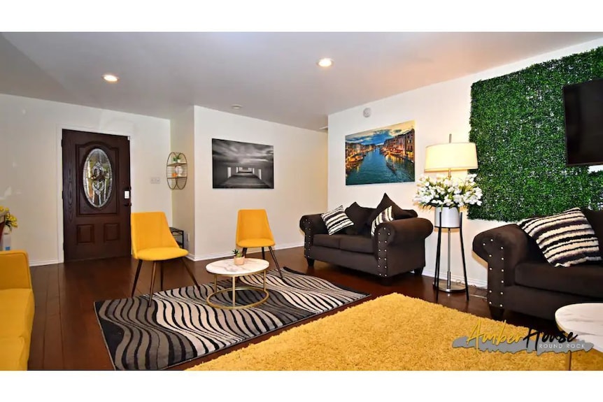 Cute Retreat 4br Sleeps 12 Central Round Rock - Round Rock