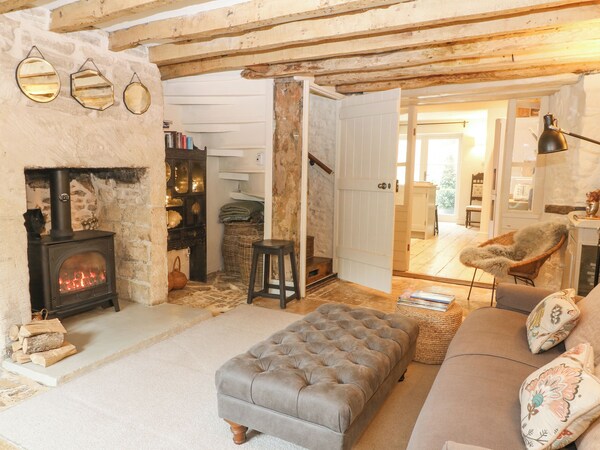 The Snug No 35 West End - Gloucestershire