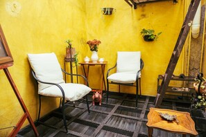 Quarto clássico, no canto | Terraço/pátio