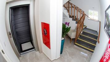 Apartamento Elite | 2 quartos, com decoração personalizada, com mobília individualizada