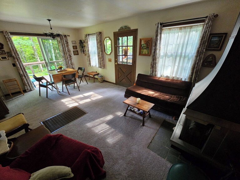 Rustic Cabin Retreat In The Heart Of Southern Vermont-escape The Hustle/bustle. - Vermont