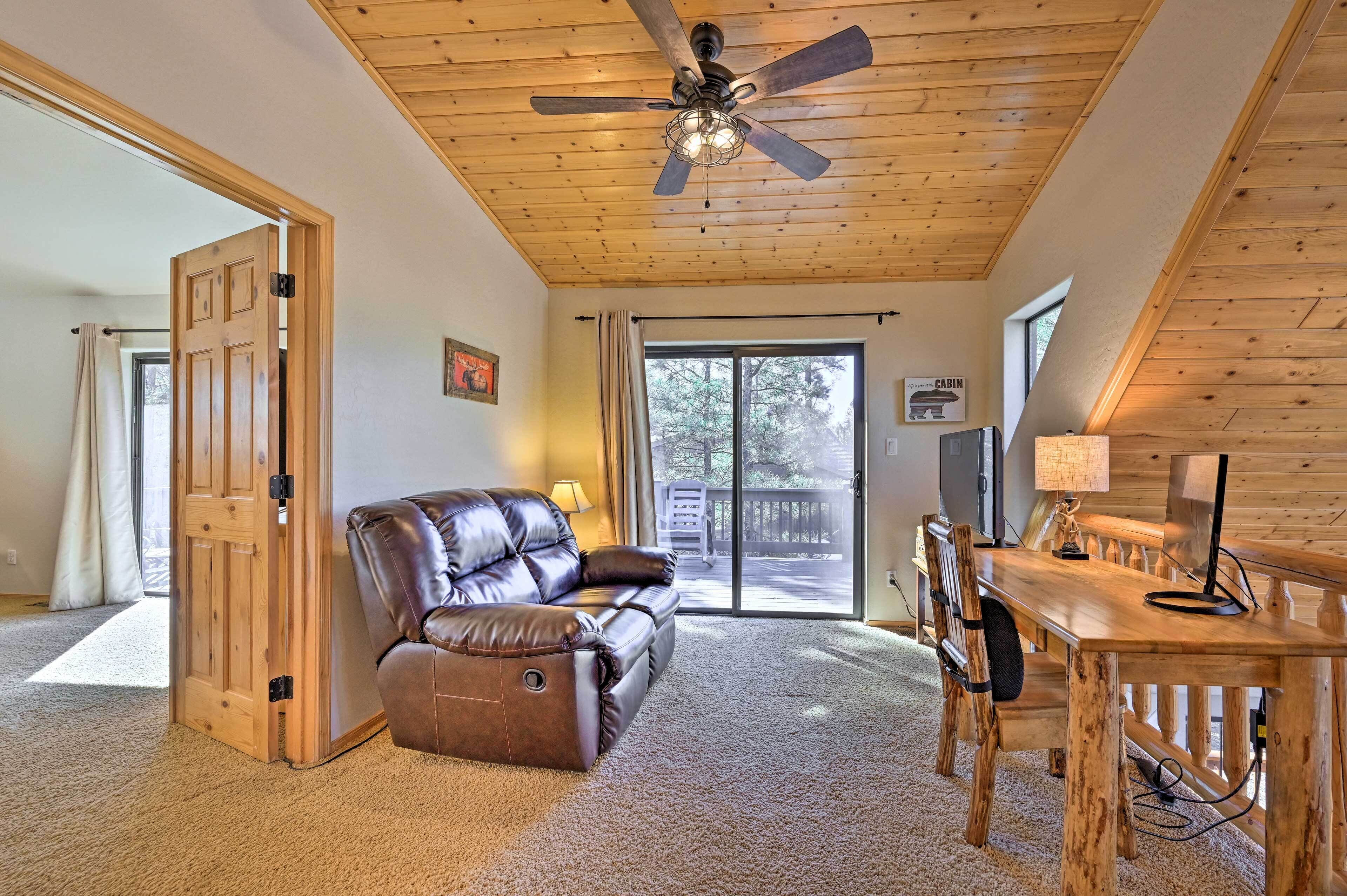 Deck, Bbq & Fireplace: Family Cabin In Show Low! - Show Low, AZ