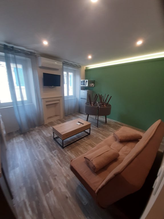 " Les Iris " Apt 107, T2 Cosy, 30 M2 , 1 Chambre Avec Tv - Bourg-Saint-Andéol