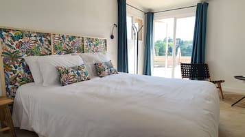 Quarto clássico | Frigobar, cofres nos quartos, quartos à prova de som, Wi-Fi de cortesia