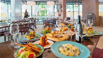 Comida e bebidas