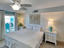 Apartamento em Condomínio Fechado, várias camas, varanda, vista para o oceano | 3 quartos, Wi-fi grátis 